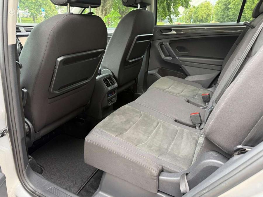 Серый Фольксваген Tiguan Allspace 2019 в Таураге, объемом двигателя 1.97 л и пробегом 250 тыс. км за 14000 €, фото 15 на AUTOMOTO.COM.LV
