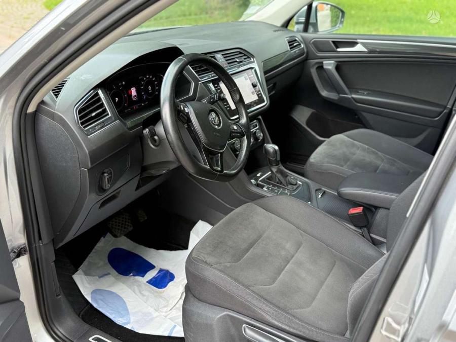 Серый Фольксваген Tiguan Allspace 2019 в Таураге, объемом двигателя 1.97 л и пробегом 250 тыс. км за 14000 €, фото 17 на AUTOMOTO.COM.LV