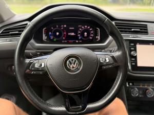 Серый Фольксваген Tiguan Allspace 2019 в Таураге, объемом двигателя 1.97 л и пробегом 250 тыс. км за 14000 €, фото 18 на AUTOMOTO.COM.LV