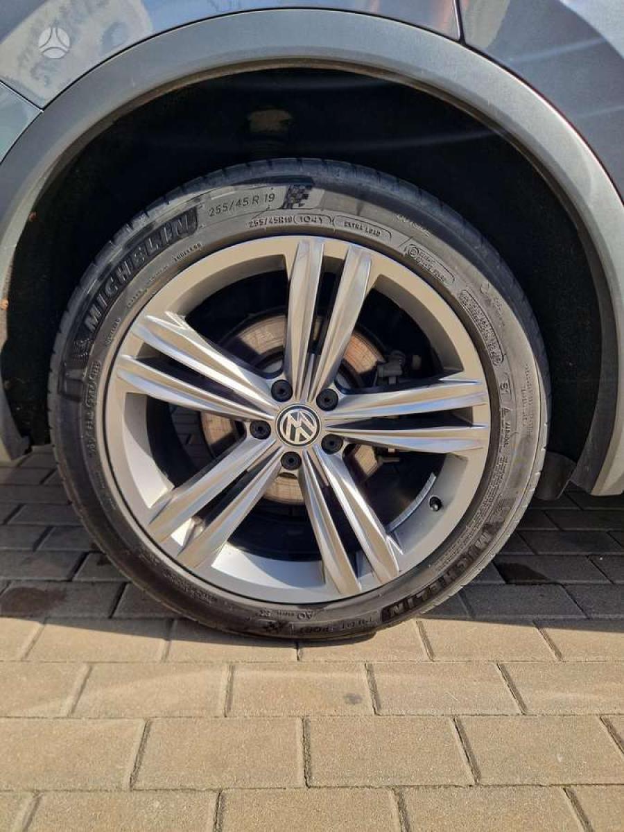 Pelēks Volkswagen Tiguan Allspace 2019 Kauņa, ar dzinēja tilpumu 1.97 L un nobraukumu 161 tūkst. km par 19500 €, foto 13 vietnē AUTOMOTO.COM.LV