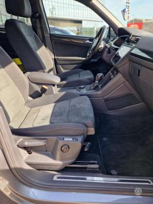Pelēks Volkswagen Tiguan Allspace 2019 Kauņa, ar dzinēja tilpumu 1.97 L un nobraukumu 161 tūkst. km par 19500 €, foto 17 vietnē AUTOMOTO.COM.LV