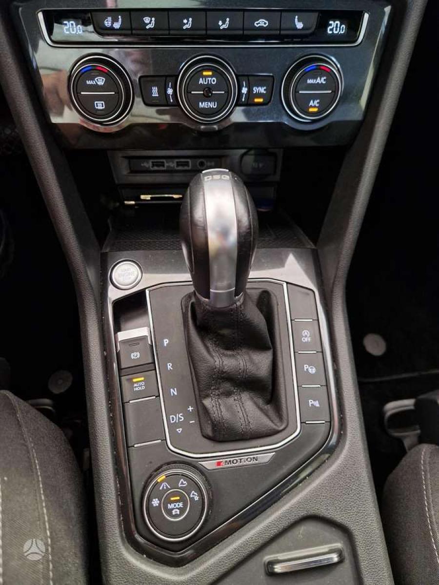 Pelēks Volkswagen Tiguan Allspace 2019 Kauņa, ar dzinēja tilpumu 1.97 L un nobraukumu 161 tūkst. km par 19500 €, foto 20 vietnē AUTOMOTO.COM.LV