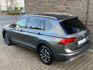 Grey Volkswagen Tiguan Allspace 2020 in Kaunas, with an engine capacity of 2.00 L and mileage of 97 thousand km for 28570 €, photo 5 on AUTOMOTO.COM.LV
