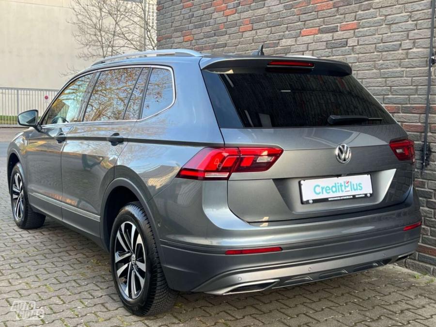 Grey Volkswagen Tiguan Allspace 2020 in Kaunas, with an engine capacity of 2.00 L and mileage of 97 thousand km for 28570 €, photo 9 on AUTOMOTO.COM.LV