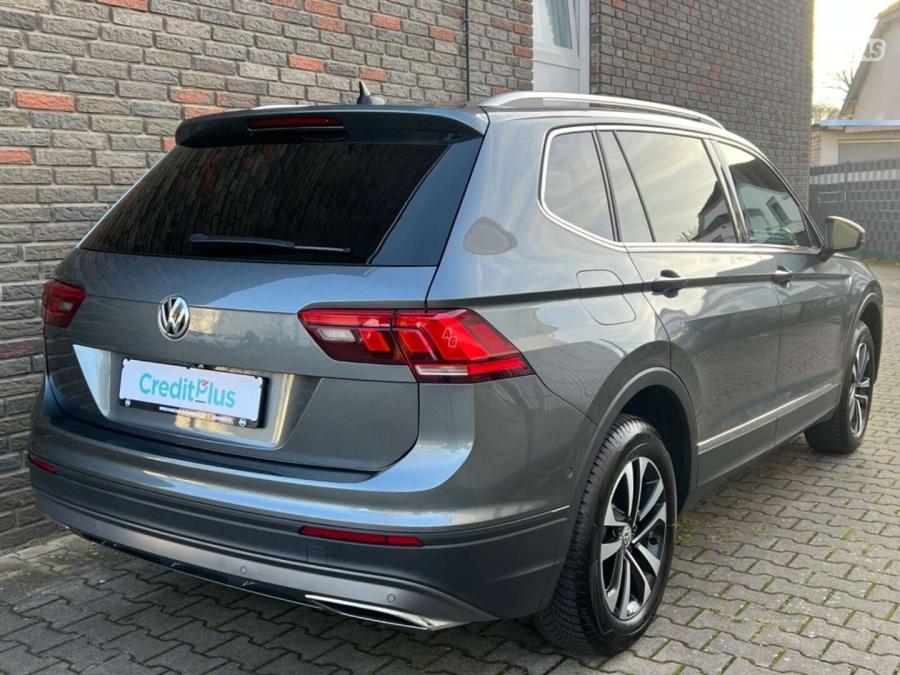 Grey Volkswagen Tiguan Allspace 2020 in Kaunas, with an engine capacity of 2.00 L and mileage of 97 thousand km for 28570 €, photo 10 on AUTOMOTO.COM.LV