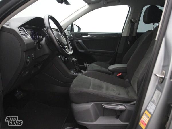 Grey Volkswagen Tiguan Allspace 2020 in Vilnius, with an engine capacity of 2.00 L and mileage of 205 thousand km for 20799 €, photo 4 on AUTOMOTO.COM.LV