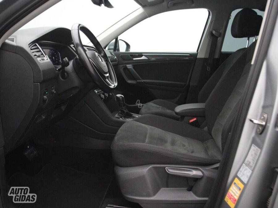 Grey Volkswagen Tiguan Allspace 2020 in Vilnius, with an engine capacity of 2.00 L and mileage of 205 thousand km for 20799 €, photo 4 on AUTOMOTO.COM.LV