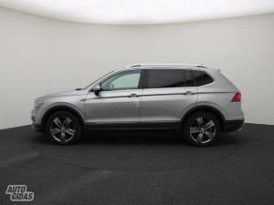 Grey Volkswagen Tiguan Allspace 2020 in Vilnius, with an engine capacity of 2.00 L and mileage of 205 thousand km for 20799 €, photo 6 on AUTOMOTO.COM.LV