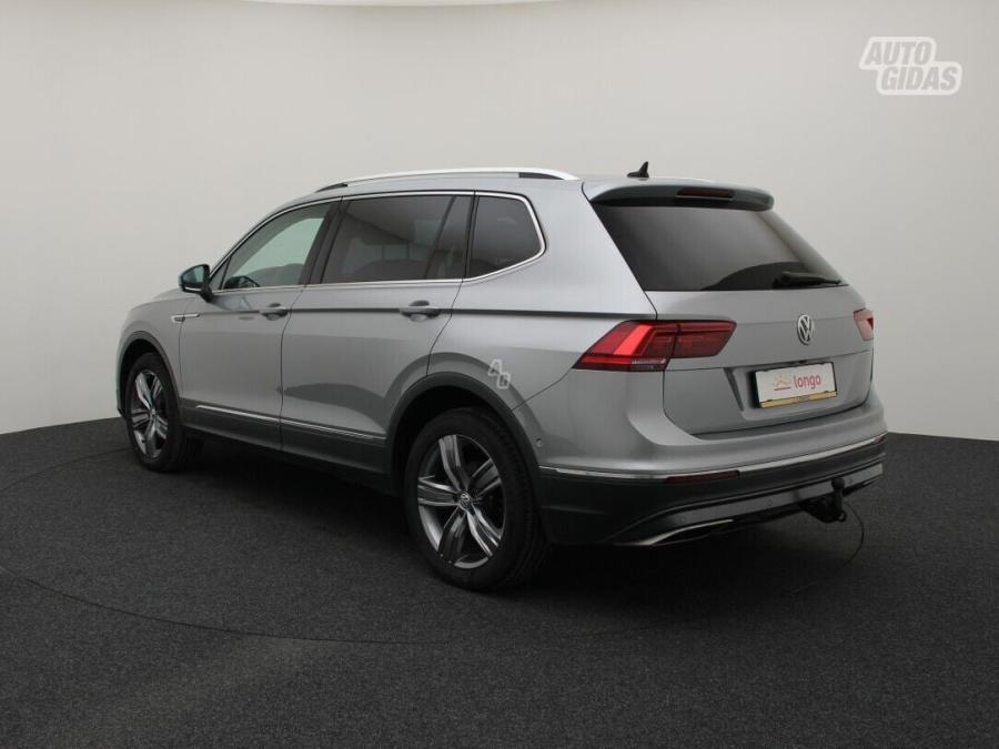 Grey Volkswagen Tiguan Allspace 2020 in Vilnius, with an engine capacity of 2.00 L and mileage of 205 thousand km for 20799 €, photo 7 on AUTOMOTO.COM.LV