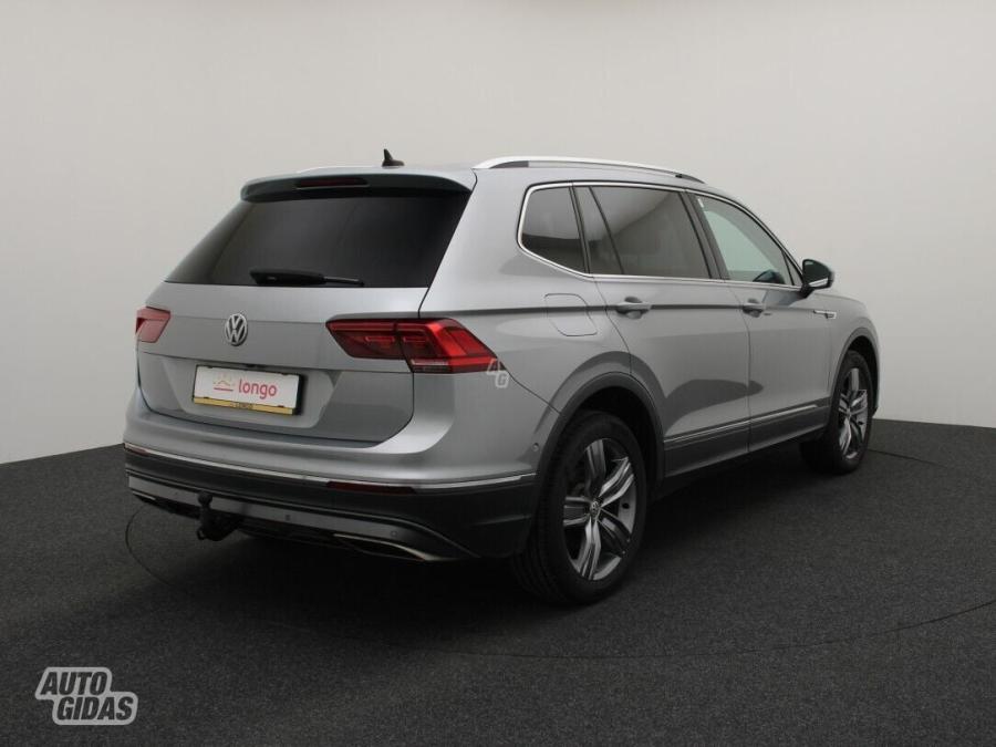 Grey Volkswagen Tiguan Allspace 2020 in Vilnius, with an engine capacity of 2.00 L and mileage of 205 thousand km for 20799 €, photo 8 on AUTOMOTO.COM.LV