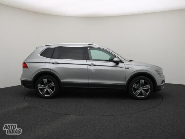 Grey Volkswagen Tiguan Allspace 2020 in Vilnius, with an engine capacity of 2.00 L and mileage of 205 thousand km for 20799 €, photo 9 on AUTOMOTO.COM.LV