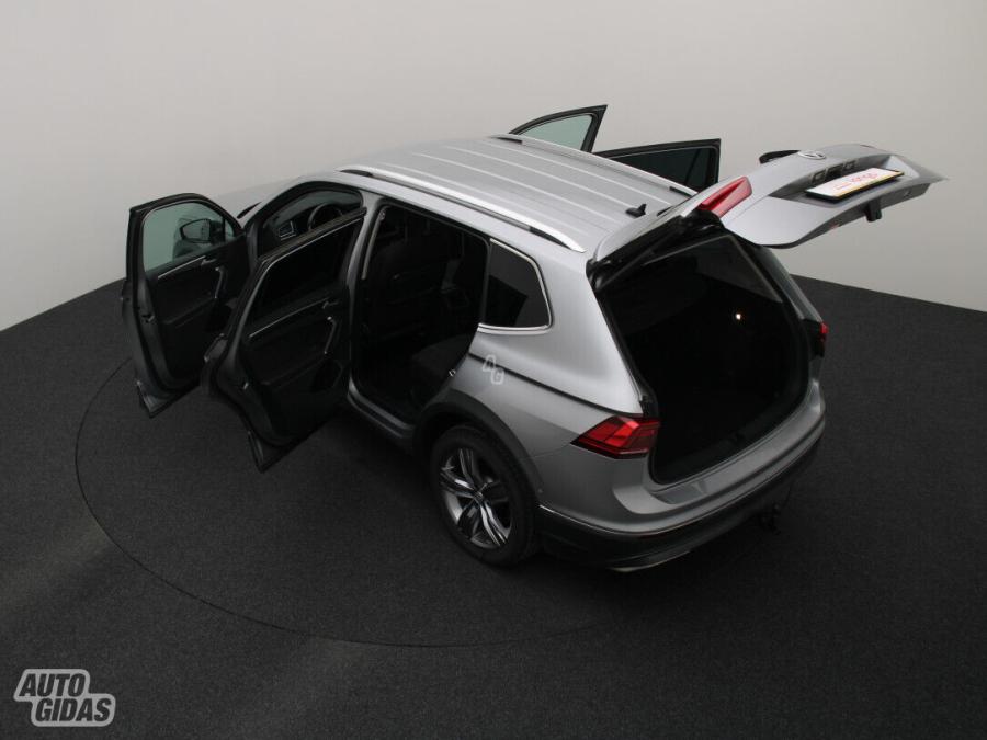 Grey Volkswagen Tiguan Allspace 2020 in Vilnius, with an engine capacity of 2.00 L and mileage of 205 thousand km for 20799 €, photo 13 on AUTOMOTO.COM.LV