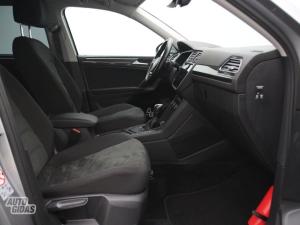 Grey Volkswagen Tiguan Allspace 2020 in Vilnius, with an engine capacity of 2.00 L and mileage of 205 thousand km for 20799 €, photo 14 on AUTOMOTO.COM.LV