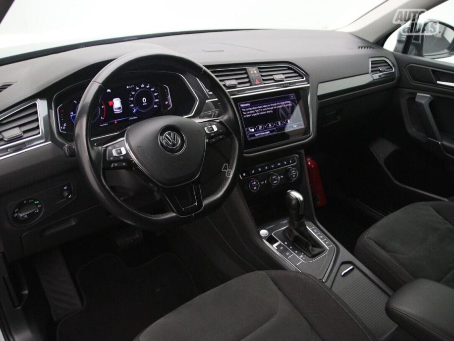 Grey Volkswagen Tiguan Allspace 2020 in Vilnius, with an engine capacity of 2.00 L and mileage of 205 thousand km for 20799 €, photo 16 on AUTOMOTO.COM.LV