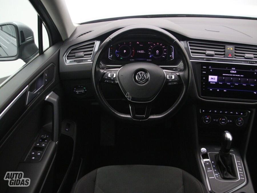 Grey Volkswagen Tiguan Allspace 2020 in Vilnius, with an engine capacity of 2.00 L and mileage of 205 thousand km for 20799 €, photo 17 on AUTOMOTO.COM.LV