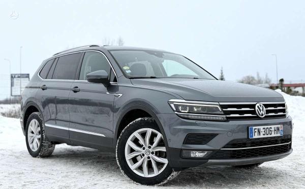 Pelēks Volkswagen Tiguan Allspace 2020 Tauragė, ar dzinēja tilpumu 1.97 L un nobraukumu 178 tūkst. km par 17900 €, foto 2 vietnē AUTOMOTO.COM.LV