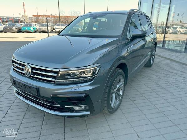 Pelēks Volkswagen Tiguan Allspace 2020 Kauņa, ar dzinēja tilpumu 1.50 L un nobraukumu 187 tūkst. km par 20900 €, foto 1 vietnē AUTOMOTO.COM.LV