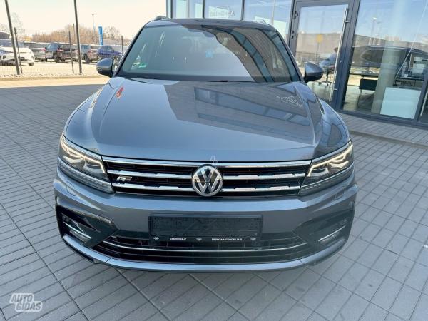 Pelēks Volkswagen Tiguan Allspace 2020 Kauņa, ar dzinēja tilpumu 1.50 L un nobraukumu 187 tūkst. km par 20900 €, foto 2 vietnē AUTOMOTO.COM.LV