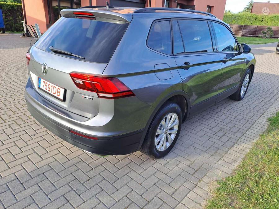 Grey Volkswagen Tiguan Allspace 2020 in Klaipeda, with an engine capacity of 1.98 L and mileage of 75 thousand km for 16800 €, photo 6 on AUTOMOTO.COM.LV
