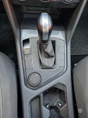 Grey Volkswagen Tiguan Allspace 2020 in Klaipeda, with an engine capacity of 1.98 L and mileage of 75 thousand km for 16800 €, photo 12 on AUTOMOTO.COM.LV