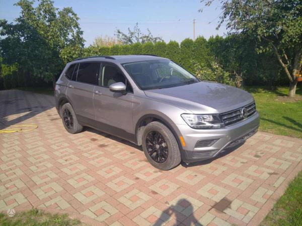 Grey Volkswagen Tiguan Allspace 2021 in Kaunas, with an engine capacity of 2.00 L and mileage of 40 thousand km for 18500 €, photo 3 on AUTOMOTO.COM.LV