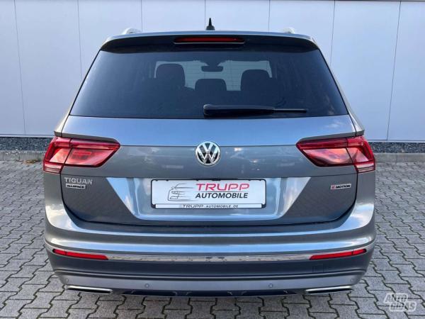 Pelēks Volkswagen Tiguan Allspace 2021 Kauņa, ar dzinēja tilpumu 2.00 L un nobraukumu 96 tūkst. km par 33209 €, foto 6 vietnē AUTOMOTO.COM.LV