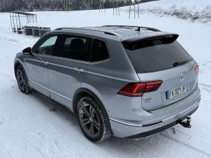 Grey Volkswagen Tiguan Allspace 2021 in Vilnius, with an engine capacity of 2.00 L and mileage of 272 thousand km for 15750 €, photo 7 on AUTOMOTO.COM.LV