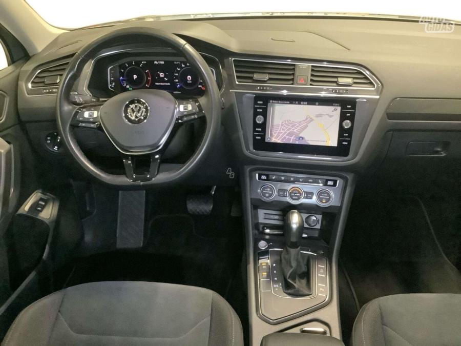 Pelēks Volkswagen Tiguan Allspace 2021 Kauņa, ar dzinēja tilpumu 1.50 L un nobraukumu 62 tūkst. km par 31846 €, foto 10 vietnē AUTOMOTO.COM.LV