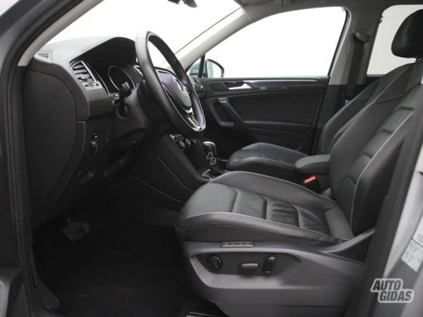 Серый Фольксваген Tiguan Allspace 2021 в Вильнюс, объемом двигателя 2.00 л и пробегом 101 тыс. км за 25499 €, фото 4 на AUTOMOTO.COM.LV
