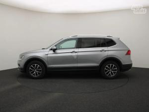 Pelēks Volkswagen Tiguan Allspace 2021 Viļņa, ar dzinēja tilpumu 2.00 L un nobraukumu 101 tūkst. km par 25499 €, foto 7 vietnē AUTOMOTO.COM.LV