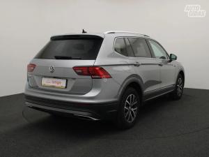 Pelēks Volkswagen Tiguan Allspace 2021 Viļņa, ar dzinēja tilpumu 2.00 L un nobraukumu 101 tūkst. km par 25499 €, foto 9 vietnē AUTOMOTO.COM.LV