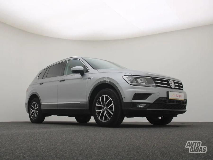 Pelēks Volkswagen Tiguan Allspace 2021 Viļņa, ar dzinēja tilpumu 2.00 L un nobraukumu 101 tūkst. km par 25499 €, foto 12 vietnē AUTOMOTO.COM.LV
