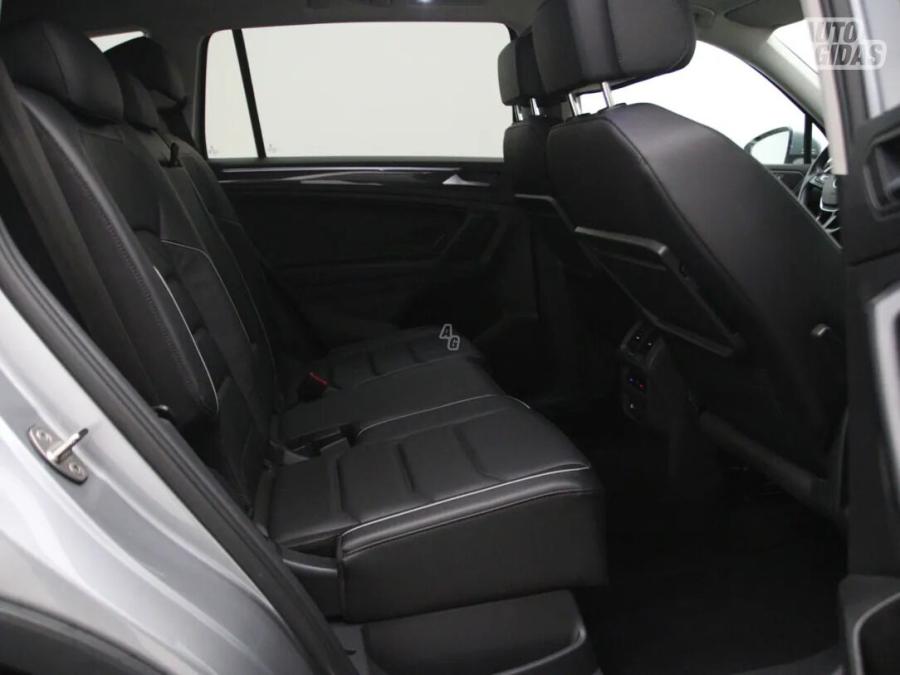 Pelēks Volkswagen Tiguan Allspace 2021 Viļņa, ar dzinēja tilpumu 2.00 L un nobraukumu 101 tūkst. km par 25499 €, foto 16 vietnē AUTOMOTO.COM.LV
