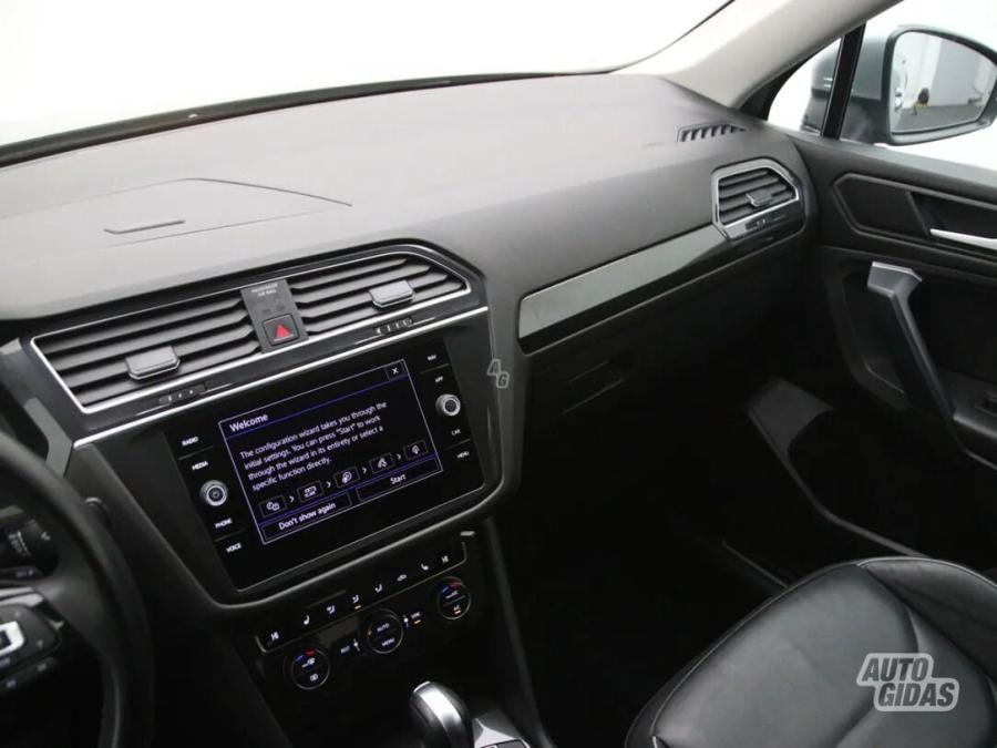 Pelēks Volkswagen Tiguan Allspace 2021 Viļņa, ar dzinēja tilpumu 2.00 L un nobraukumu 101 tūkst. km par 25499 €, foto 22 vietnē AUTOMOTO.COM.LV
