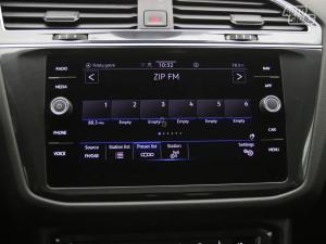 Pelēks Volkswagen Tiguan Allspace 2021 Viļņa, ar dzinēja tilpumu 2.00 L un nobraukumu 101 tūkst. km par 25499 €, foto 23 vietnē AUTOMOTO.COM.LV