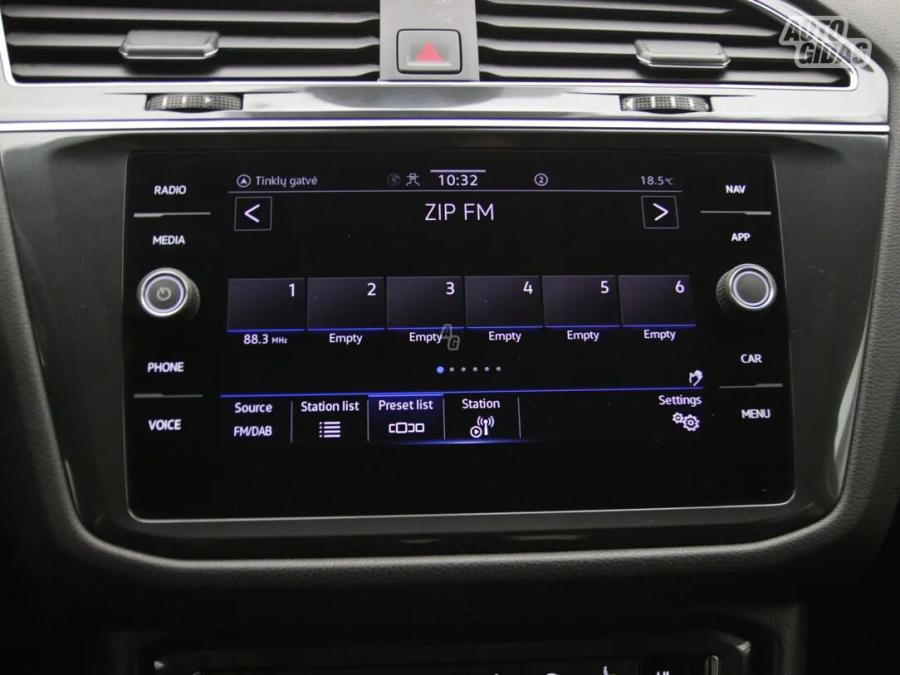 Pelēks Volkswagen Tiguan Allspace 2021 Viļņa, ar dzinēja tilpumu 2.00 L un nobraukumu 101 tūkst. km par 25499 €, foto 23 vietnē AUTOMOTO.COM.LV