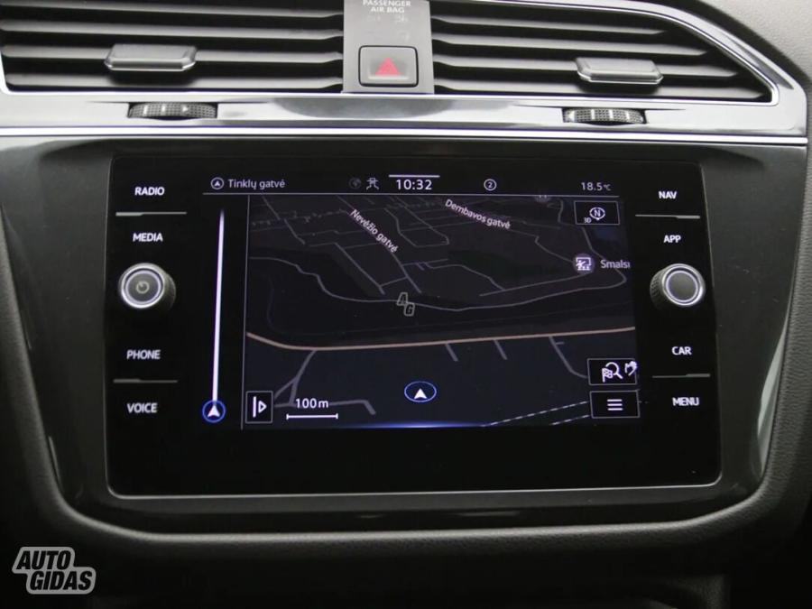 Pelēks Volkswagen Tiguan Allspace 2021 Viļņa, ar dzinēja tilpumu 2.00 L un nobraukumu 101 tūkst. km par 25499 €, foto 25 vietnē AUTOMOTO.COM.LV