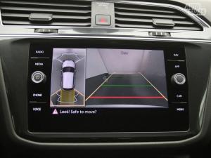 Pelēks Volkswagen Tiguan Allspace 2021 Viļņa, ar dzinēja tilpumu 2.00 L un nobraukumu 101 tūkst. km par 25499 €, foto 26 vietnē AUTOMOTO.COM.LV