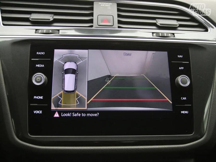 Pelēks Volkswagen Tiguan Allspace 2021 Viļņa, ar dzinēja tilpumu 2.00 L un nobraukumu 101 tūkst. km par 25499 €, foto 26 vietnē AUTOMOTO.COM.LV