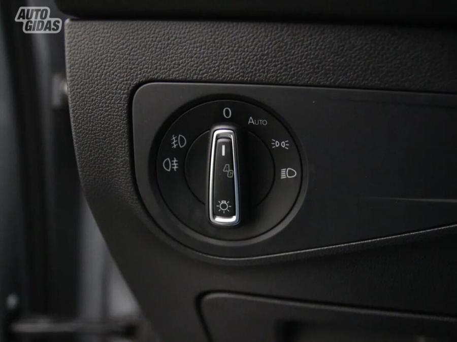 Pelēks Volkswagen Tiguan Allspace 2021 Viļņa, ar dzinēja tilpumu 2.00 L un nobraukumu 101 tūkst. km par 25499 €, foto 28 vietnē AUTOMOTO.COM.LV