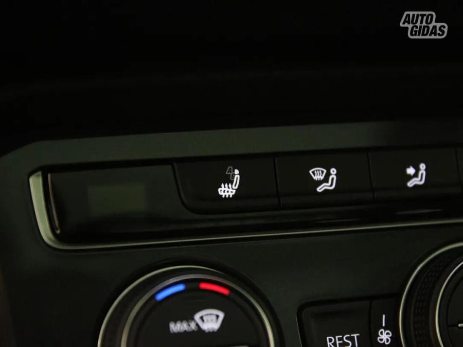 Pelēks Volkswagen Tiguan Allspace 2021 Viļņa, ar dzinēja tilpumu 2.00 L un nobraukumu 101 tūkst. km par 25499 €, foto 30 vietnē AUTOMOTO.COM.LV
