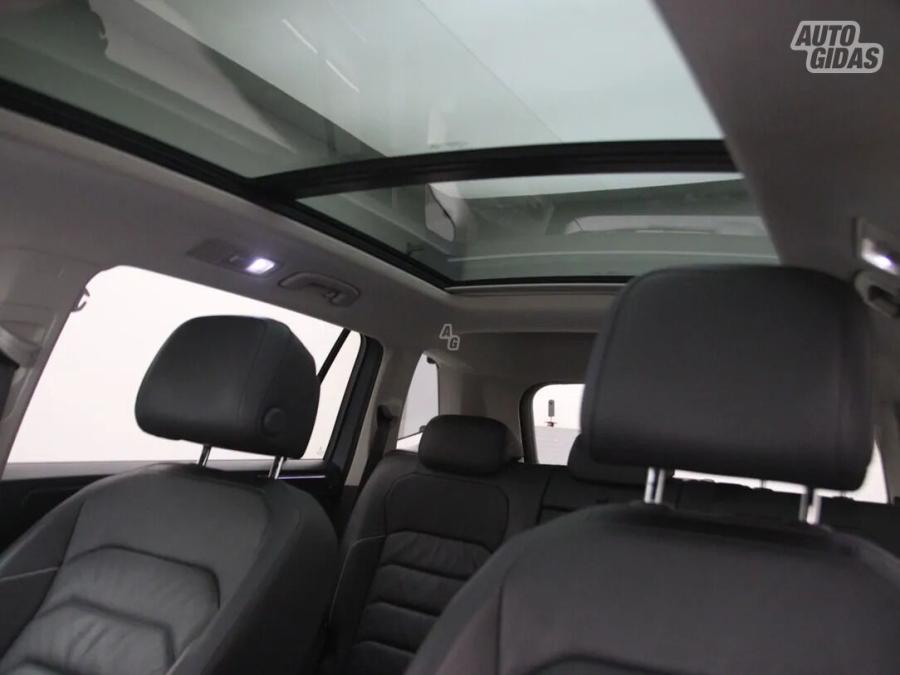 Pelēks Volkswagen Tiguan Allspace 2021 Viļņa, ar dzinēja tilpumu 2.00 L un nobraukumu 101 tūkst. km par 25499 €, foto 36 vietnē AUTOMOTO.COM.LV