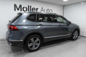 Grey Volkswagen Tiguan Allspace 2022 in Vilnius, with an engine capacity of 2.00 L and mileage of 147 thousand km for 29800 €, photo 4 on AUTOMOTO.COM.LV