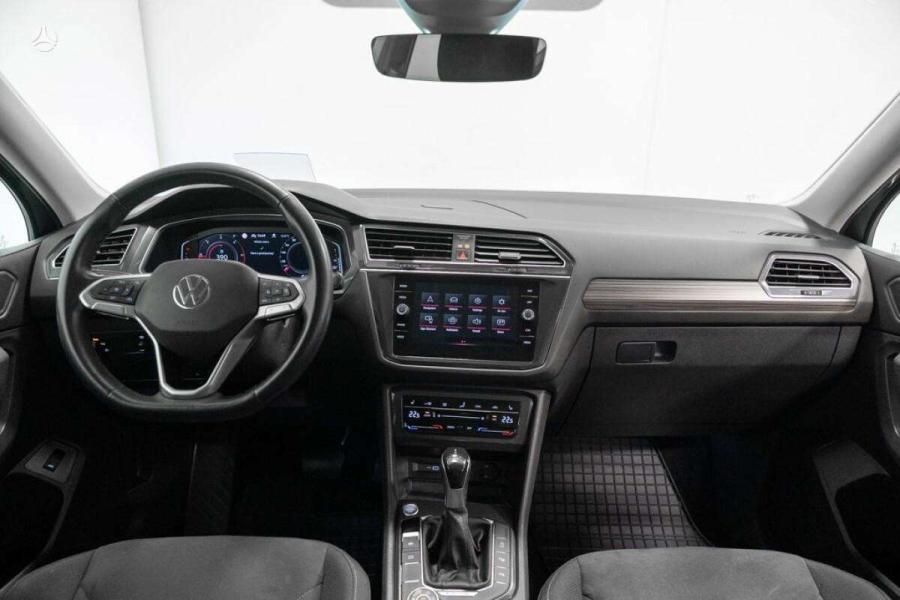 Grey Volkswagen Tiguan Allspace 2022 in Vilnius, with an engine capacity of 2.00 L and mileage of 147 thousand km for 29800 €, photo 9 on AUTOMOTO.COM.LV