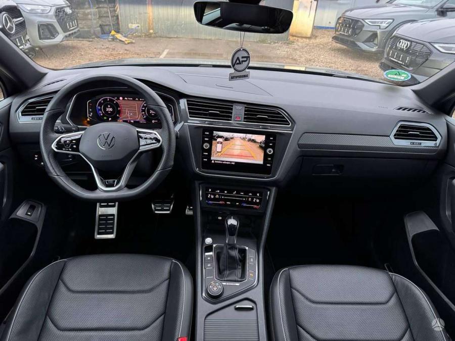 Grey Volkswagen Tiguan Allspace 2022 in Vilnius, with an engine capacity of 2.00 L and mileage of 128 thousand km for 31800 €, photo 16 on AUTOMOTO.COM.LV