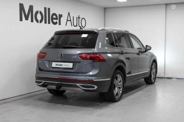 Pelēks Volkswagen Tiguan Allspace 2022 Viļņa, ar dzinēja tilpumu 2.00 L un nobraukumu 157 tūkst. km par 29250 €, foto 3 vietnē AUTOMOTO.COM.LV