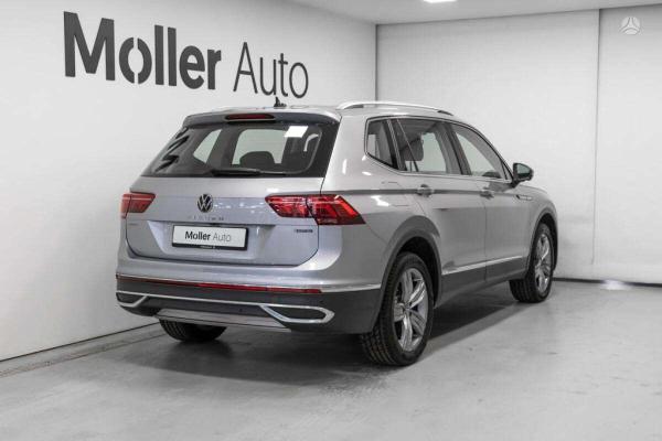 Grey Volkswagen Tiguan Allspace 2022 in Vilnius, with an engine capacity of 2.00 L and mileage of 153 thousand km for 27300 €, photo 2 on AUTOMOTO.COM.LV