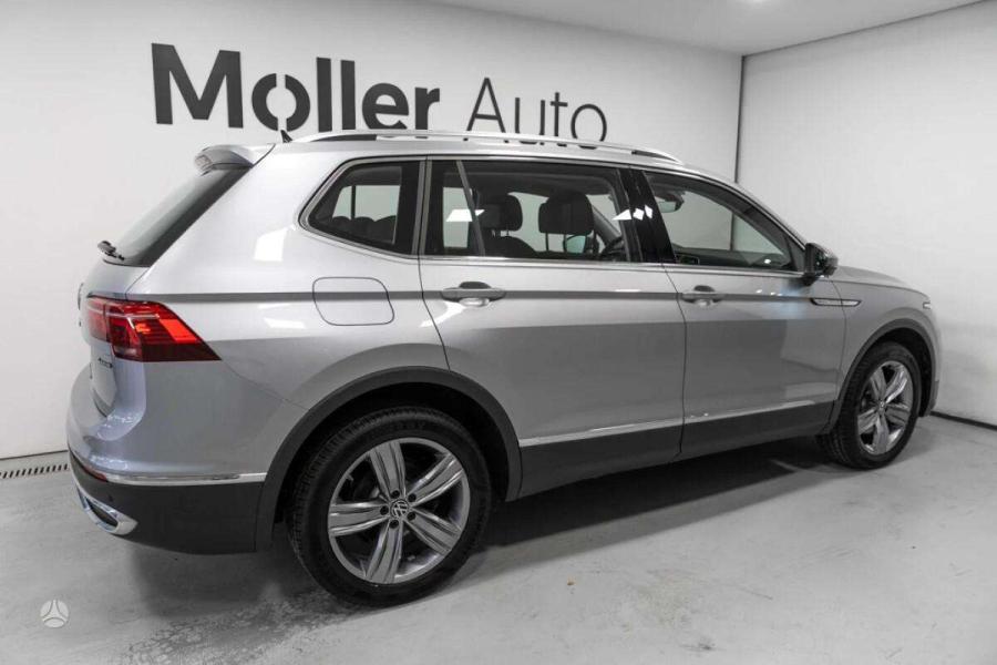 Grey Volkswagen Tiguan Allspace 2022 in Vilnius, with an engine capacity of 2.00 L and mileage of 153 thousand km for 27300 €, photo 3 on AUTOMOTO.COM.LV