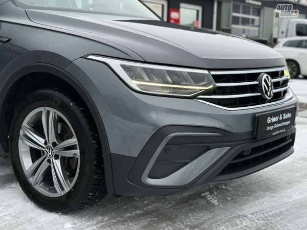 Grey Volkswagen Tiguan Allspace 2022 in Kaunas, with an engine capacity of 2.00 L and mileage of 59 thousand km for 31910 €, photo 4 on AUTOMOTO.COM.LV