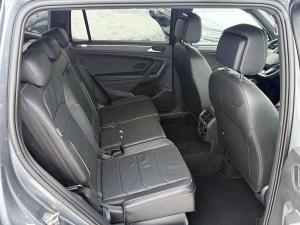 Pelēks Volkswagen Tiguan Allspace 2022 Viļņa, ar dzinēja tilpumu 2.00 L un nobraukumu 128 tūkst. km par 31200 €, foto 15 vietnē AUTOMOTO.COM.LV